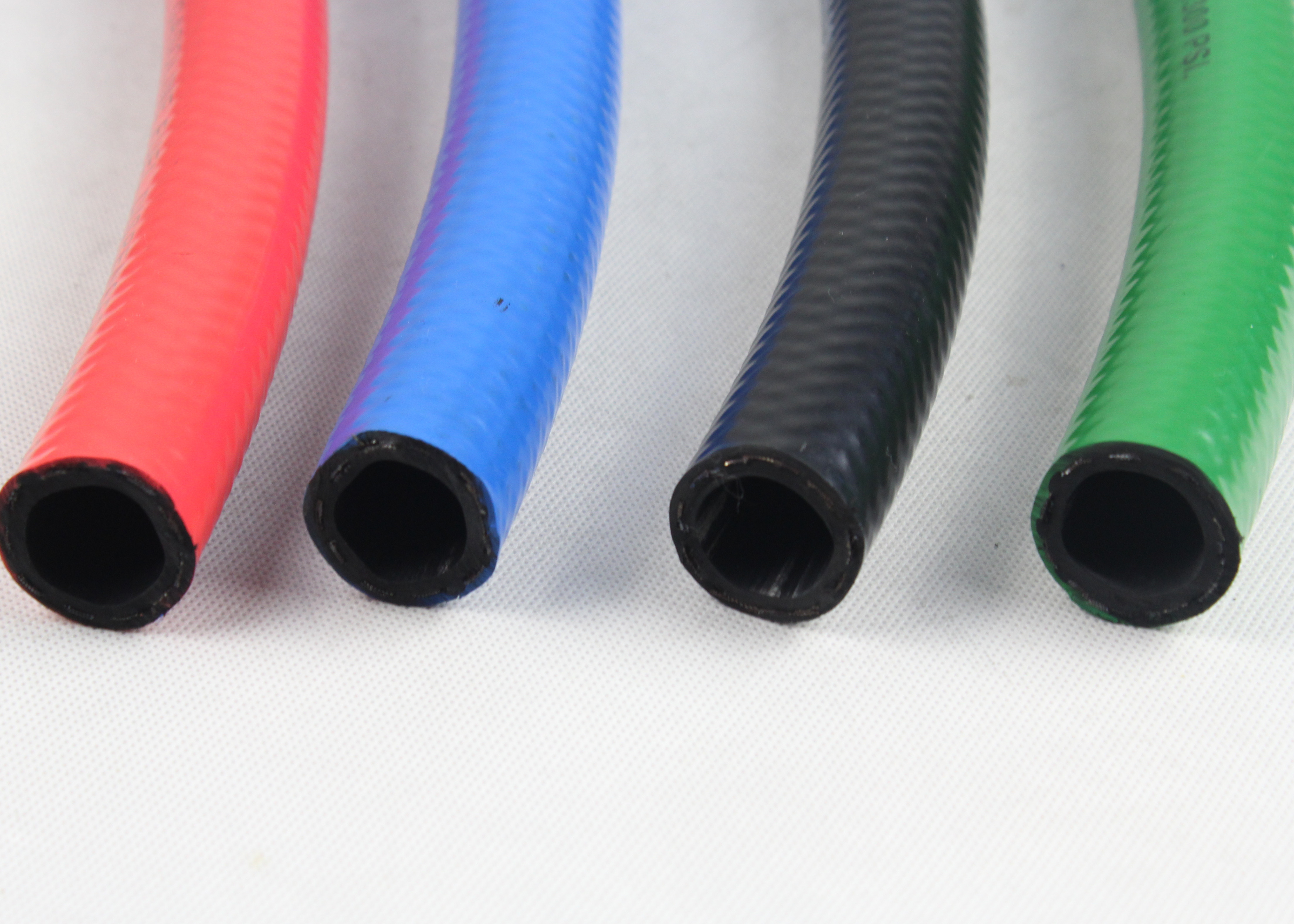ID 5 8 To 1 Inch Single Wire Fuel Dispensing Hose 30 Bar For Gas Station